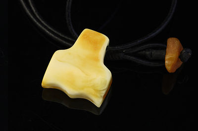 THOR'S HAMMER Mjolnir Genuine BALTIC AMBER Amulet Pendant on Leather 7g ...