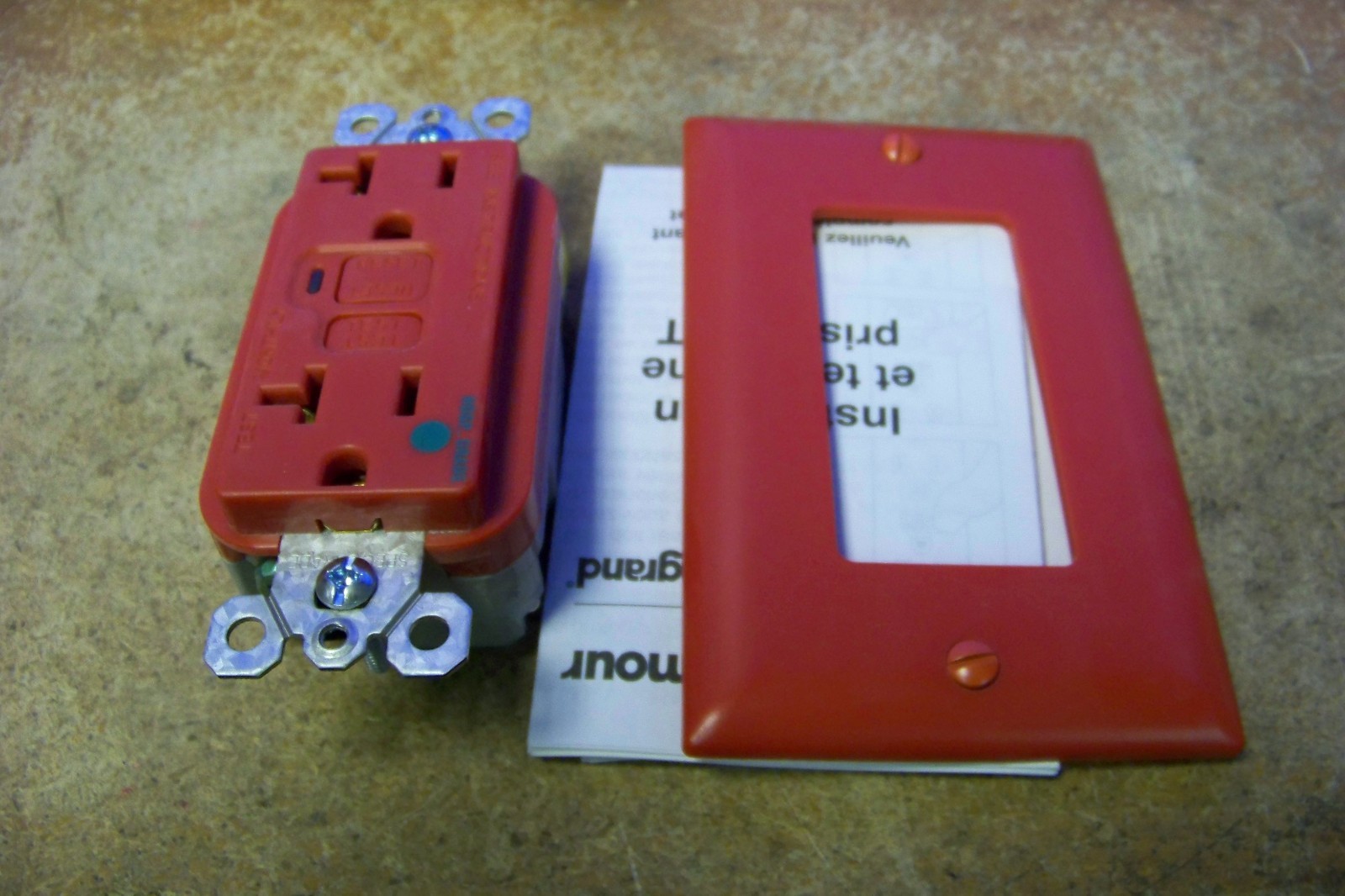 NOS 2095-HGRED Double Pole GFCI Receptacle Wall Mount 125 V 20 AMP RED ...