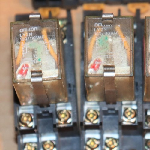 One Omron LY2N 100/110VAC Cube Relay with Base Socket | eBay