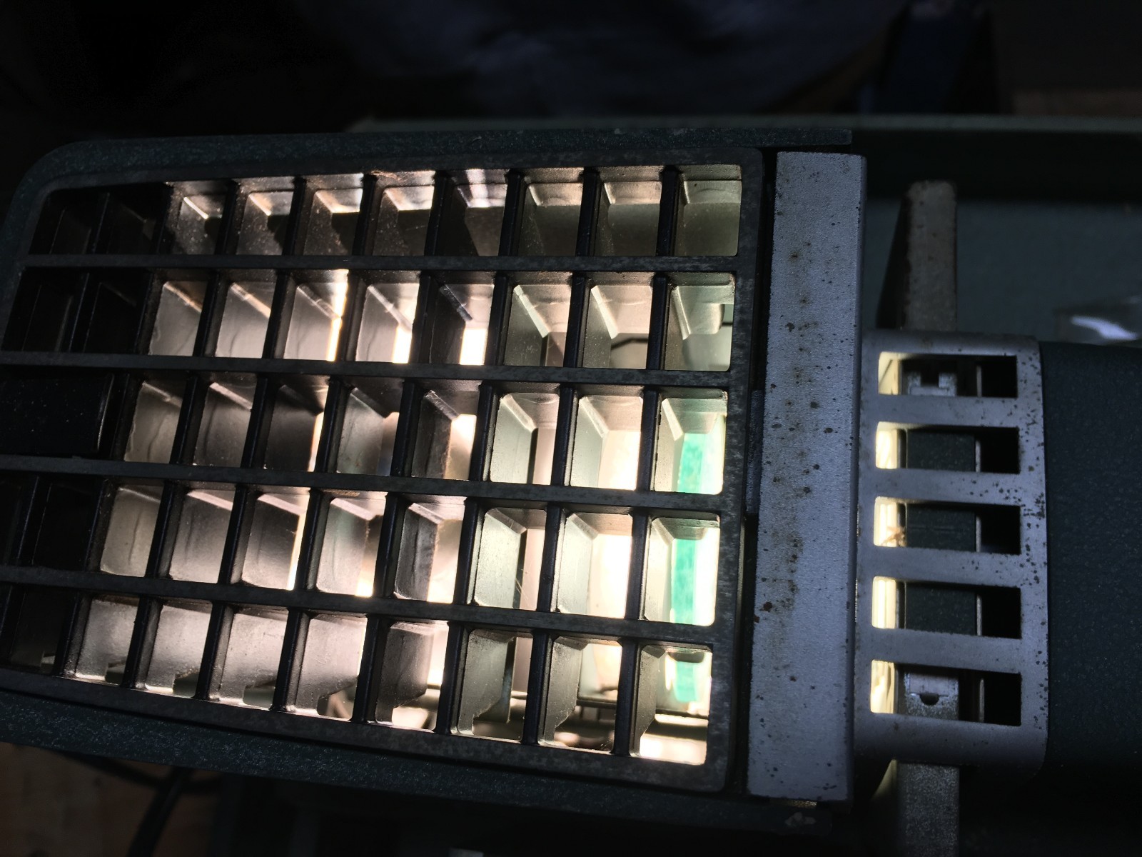 Vintage Argus 300 Automatic Slide Changer Projector w. Hard Case & Bulb ...