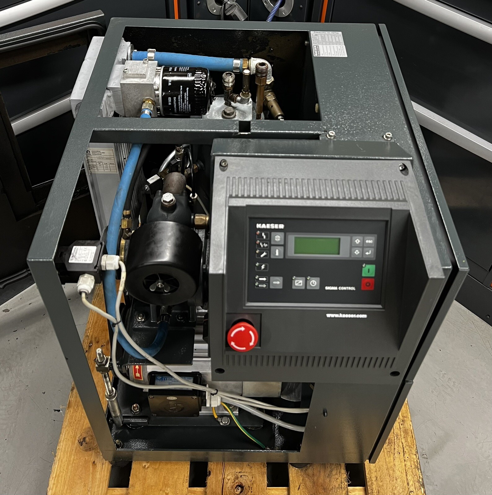 HPC / Kaeser SM8 Floor Mounted Rotary Screw Compressor 5.5Kw! 28.8Cfm ...