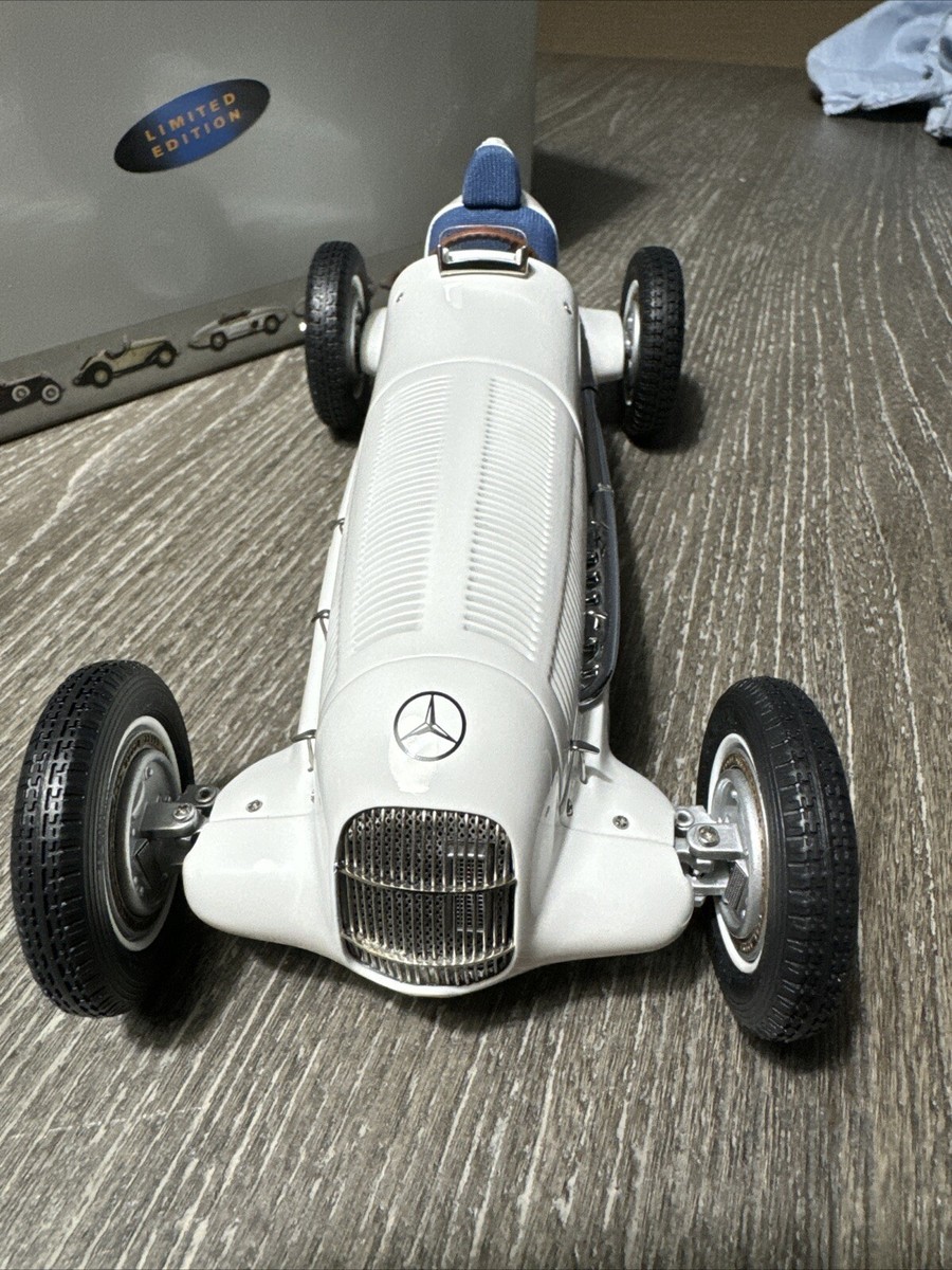 CMC 1/18 Scale Model Car M-065 - 1934 Mercedes Benz W25 CMC 1/18 Scale Model Car M-065 - 1934 Mercedes Benz W25