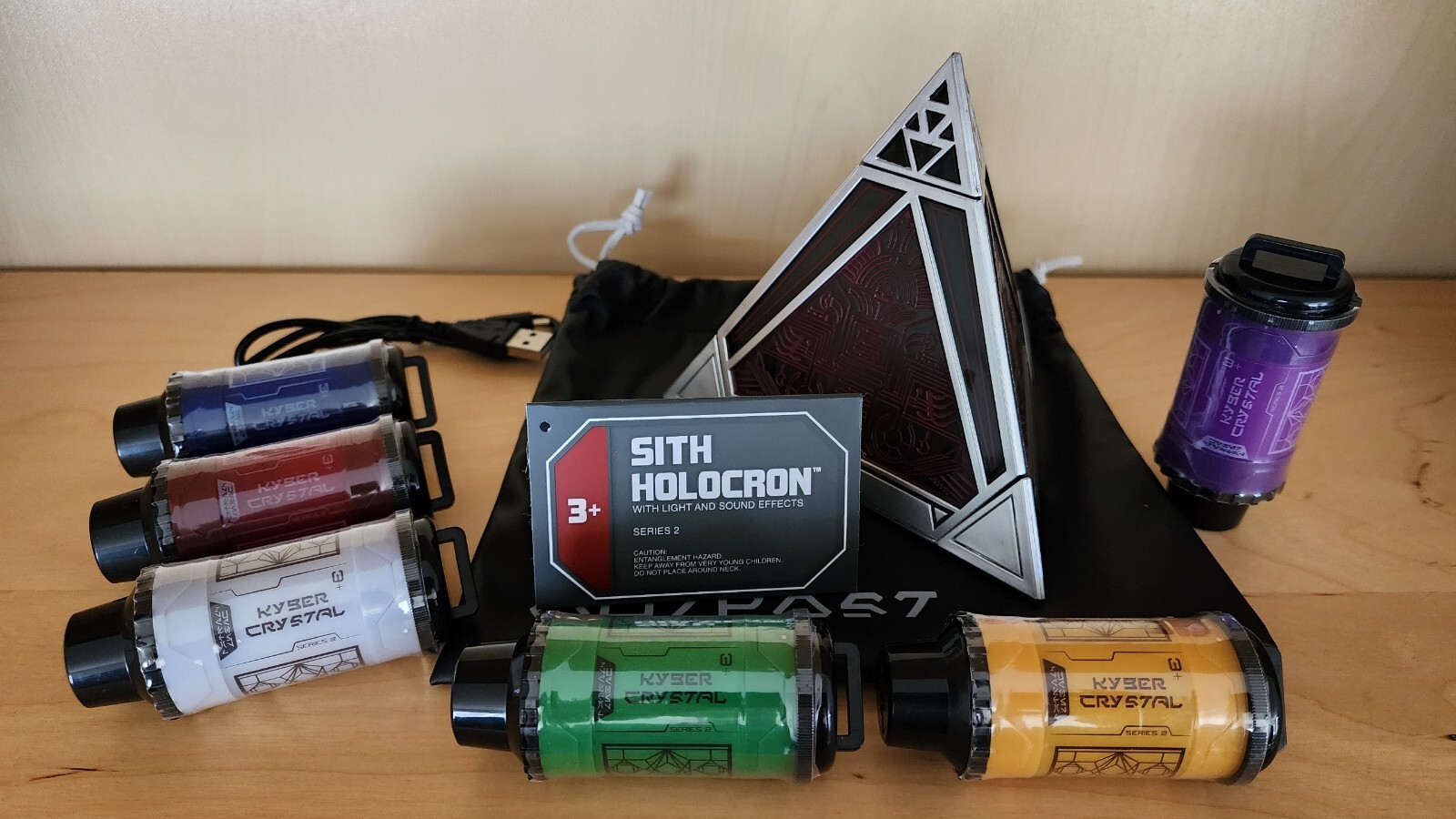 Star Wars Galaxy’s Edge New 2.0 Sith Holocron and Complete Kyber ...