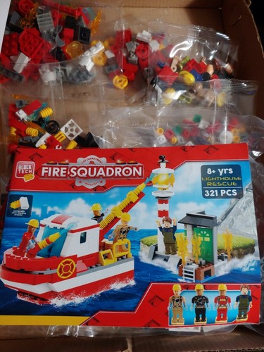321 pcs Block Tech Fire Squadron 'Lighthouse Rescue' (4 Figures, Boat ...