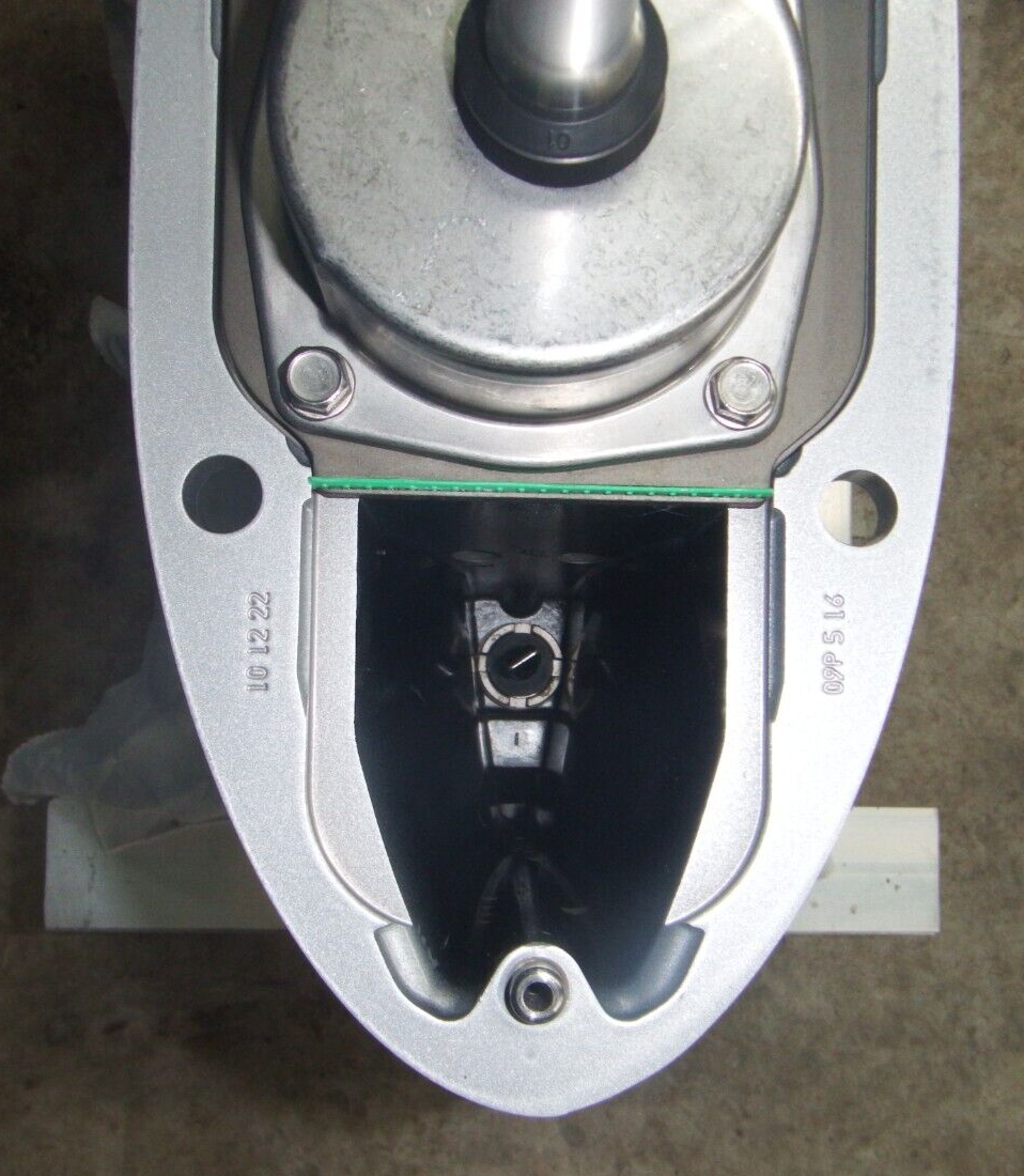 MERCURY MARINE 250/300R TORQUE MASTER GEARCASE 8M0142316 RH 20" SILVER ...