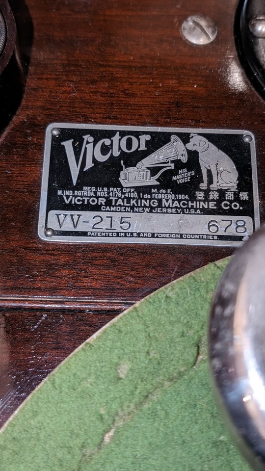 Antique Victor Victrola Phonograph Model VV 215 Wind-Up. | eBay