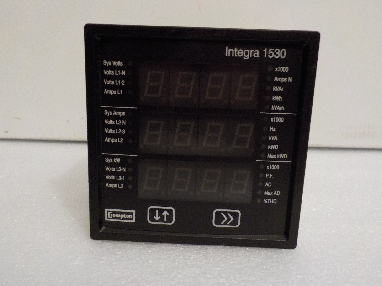 Crompton Instruments Integra 1530, INT-1534-M-5-M-030, LONWORKS, 241 ...