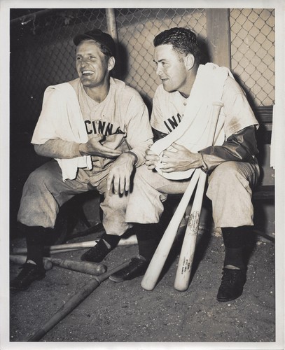 1940s MLB PHOTO CINCINNATI REDS BASEBALL PLAYER BERT HAAS & RAY MUELLER ...