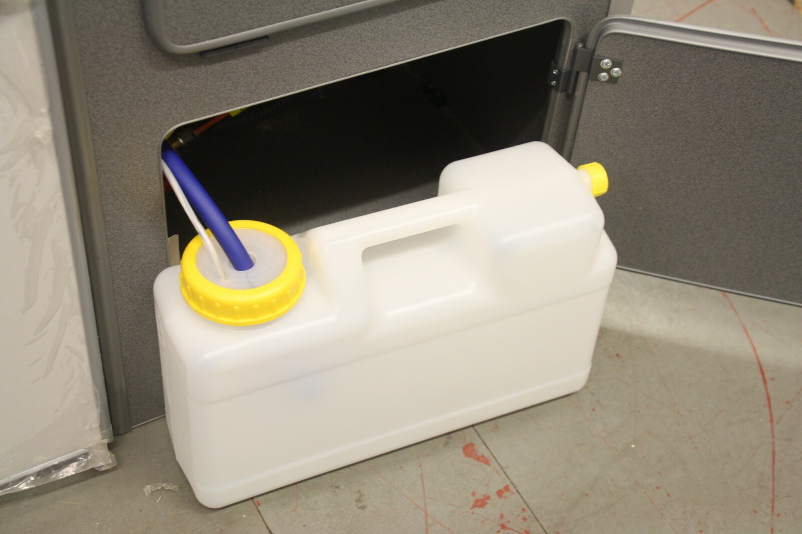 Plumbing Kit for Campervan Sink,Tap & Pump & 2 x 12l Water Containers ...