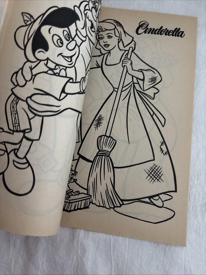Vintage 1988 Golden Books Walt Disney Classics Trace & Color Book | eBay
