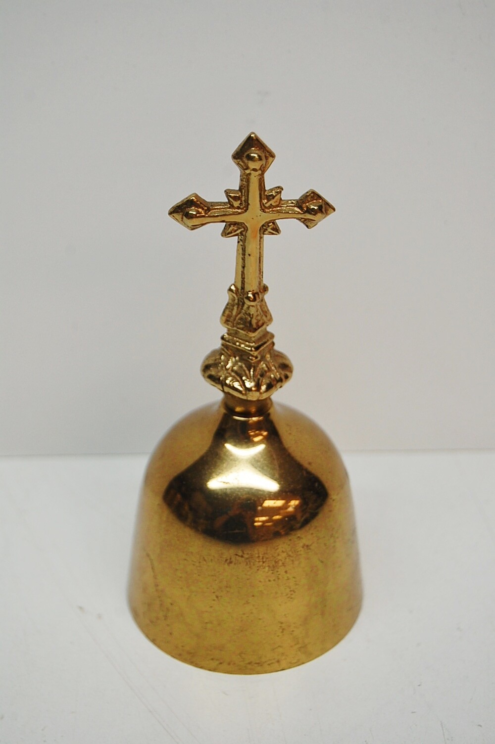 VINTAGE BRASS SINGLE HAND BELL - CHURCH - COMMUNION (#621) | eBay