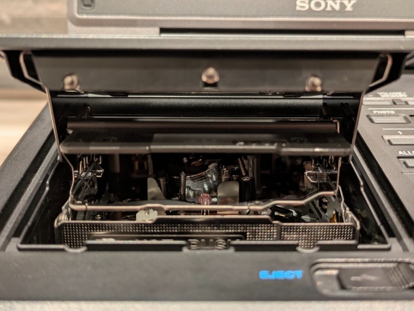 SONY GV-HD700 1080i HDV MiniDV Portable Player Recorder VCR NTSC format ...