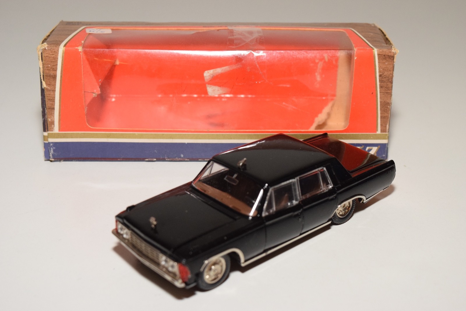 B RUSSIAN CAR USSR CCCP NOVOEXPORT ZIL 117 ZIL-117 LIMOUSINE BLACK VNM ...