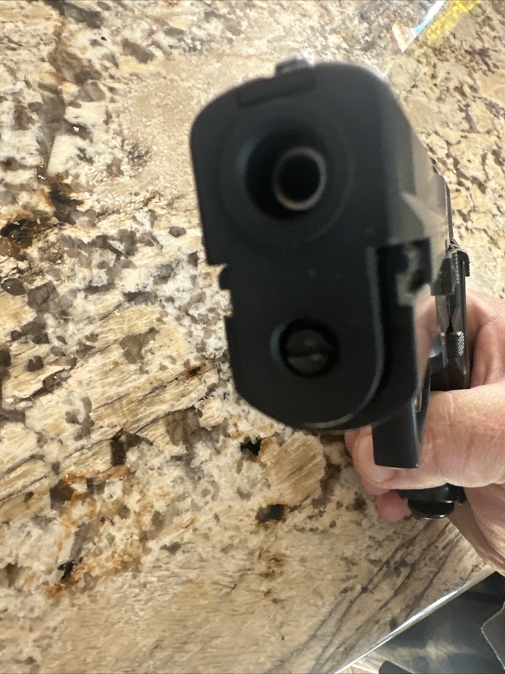 Vintage RWS C225 .177 4.5mm Caliber Co2 Air Pistol Sig Sauer P225 Copy ...