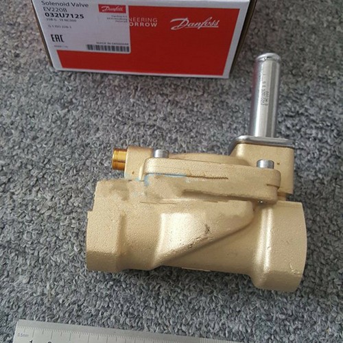 One New DANFOSS 032U7125 Solenoid Valve In Box | eBay