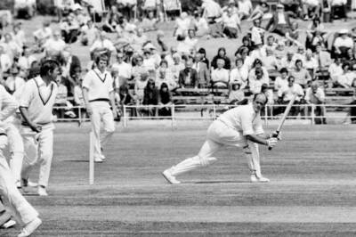 Brian Close batting for Yorkshire against Somerset in the County Ch ...
