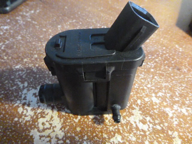 Genuine Hyundai OE Motor & Pump Assy-W/Shld Washe 98510-R2000 for sale ...