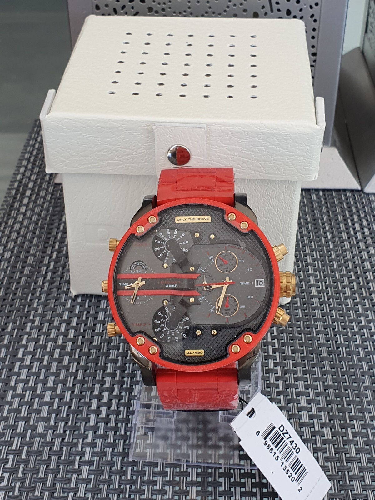 Diesel DZ7430 MR. Daddy 2.0 57 mm Stainless Steel Case with Red ...