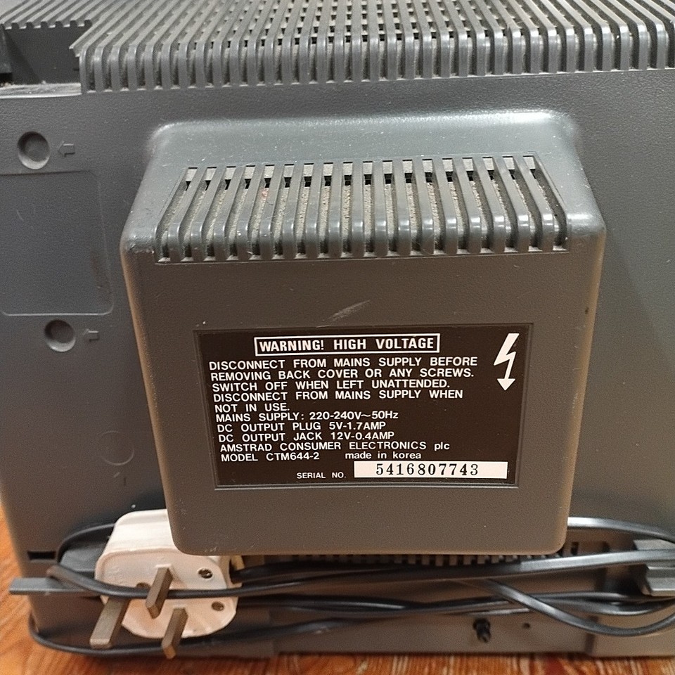 AMSTRAD CPC464 PERSONAL COMPUTER WITH GT64 Monitor FOR SPARES OR ...