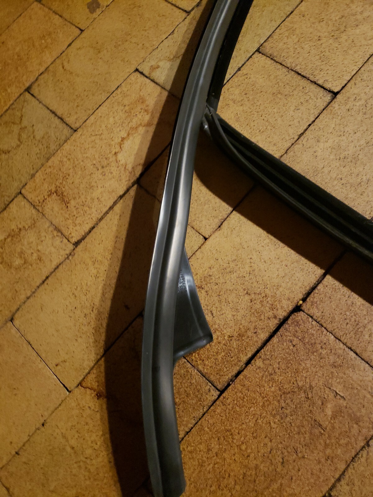 Mercedes ML350 Run Channel / Front left window seal 1667251700 2012-18 ...