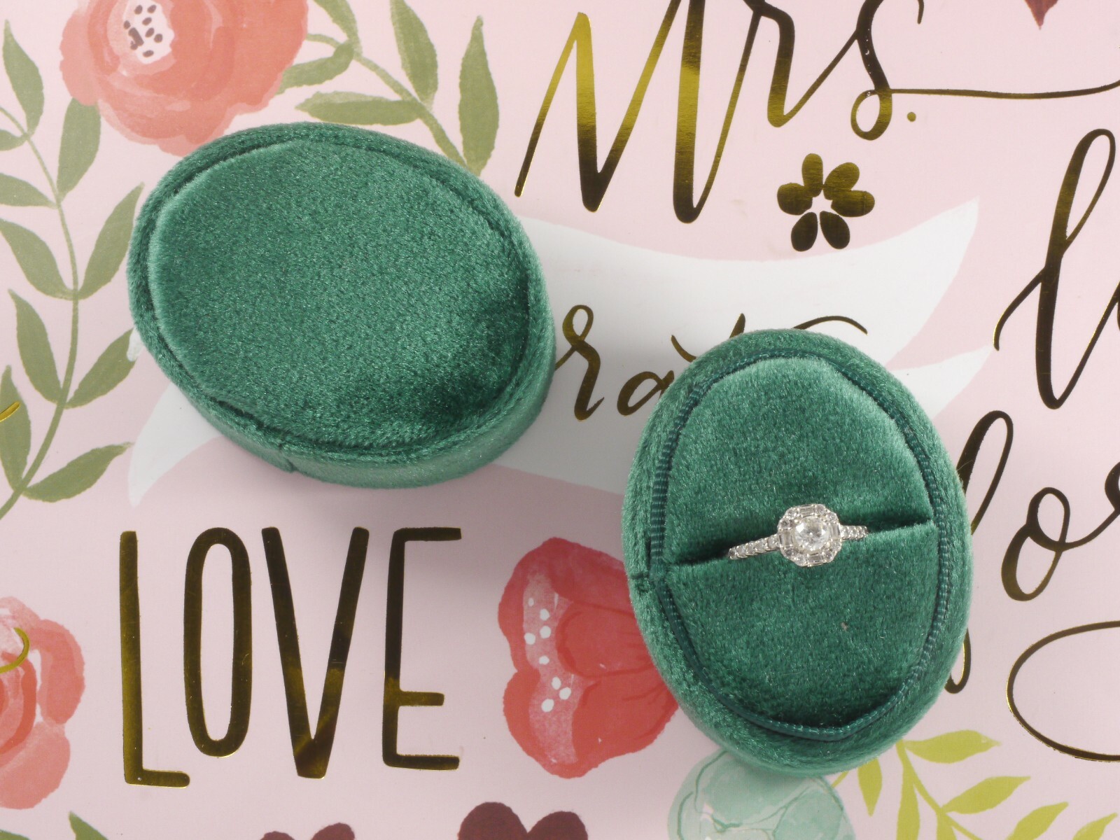 Luxury Handmade Keepsake Velvet Ring Box Oval SINGLE Engagement Ring ...