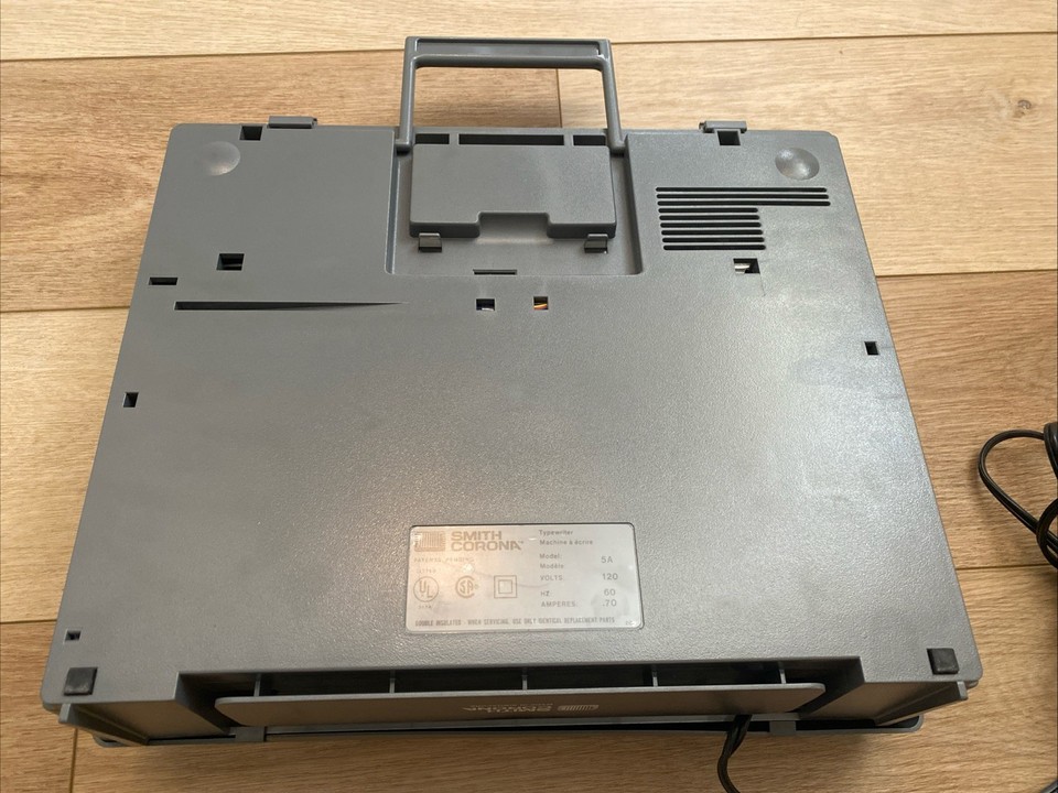 Smith Corona SD 650 Electric Typewriter w Spell Right Dictionary ...