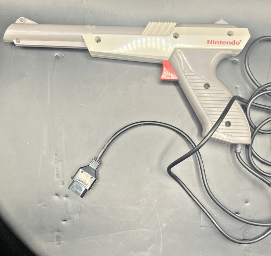 Nintendo Entertainment System NES Gray Light Zapper Gun & RF Switch ...