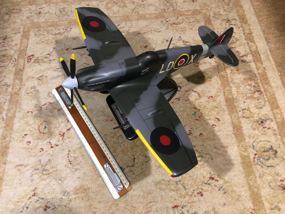 BRAVO DELTA 1:22 scale Spitfire model MINT CONDITION Rare dive bomber ...