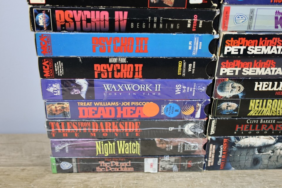 Lot of 23 Horror VHS Tapes Witchboard, Psycho, Hellraiser, Pet Sematary ...