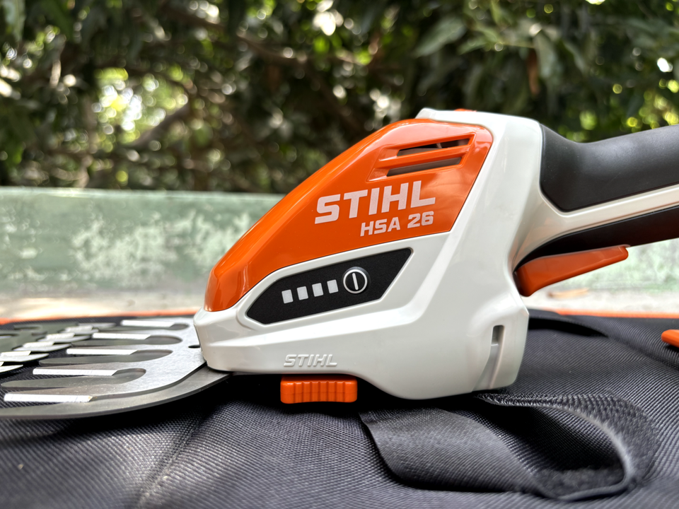 STIHL HSA 26 Cordless 2 in 1 Grass Shear&Hedge Trimmer AS2 Battery ...