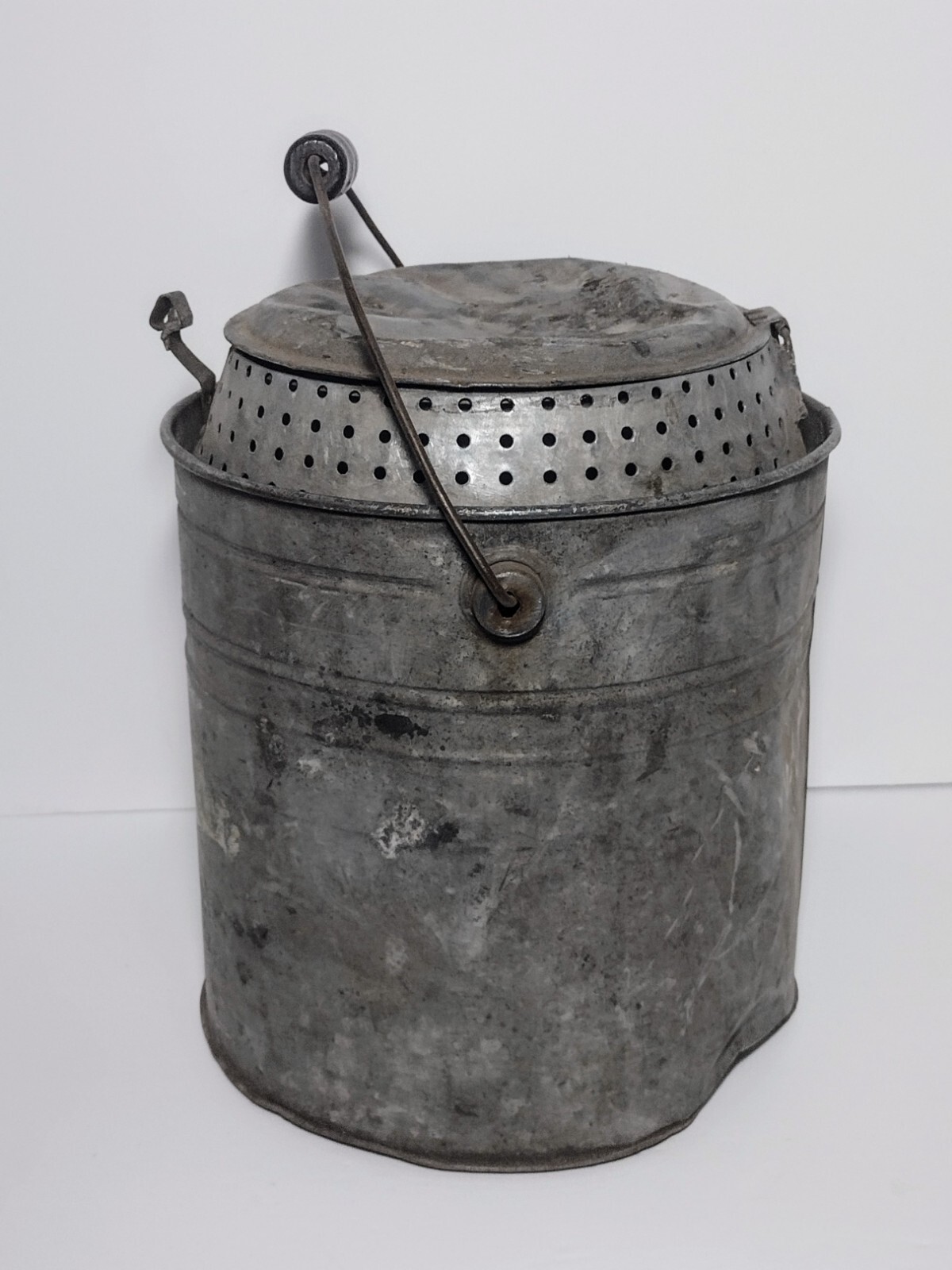 RARE VINTAGE FALLS CITY METAL MINNOW BAIT BUCKET BOX FISHING FLOATING ...