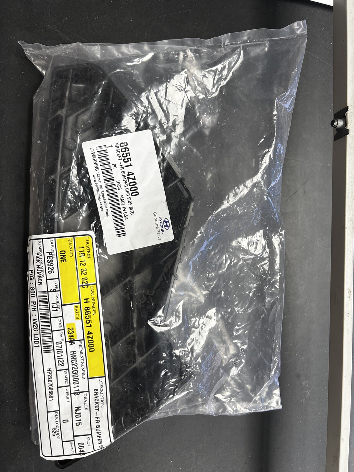 Hyundai OEM Santa FE Front Bumper Grille Grill-upper Bracket Left ...