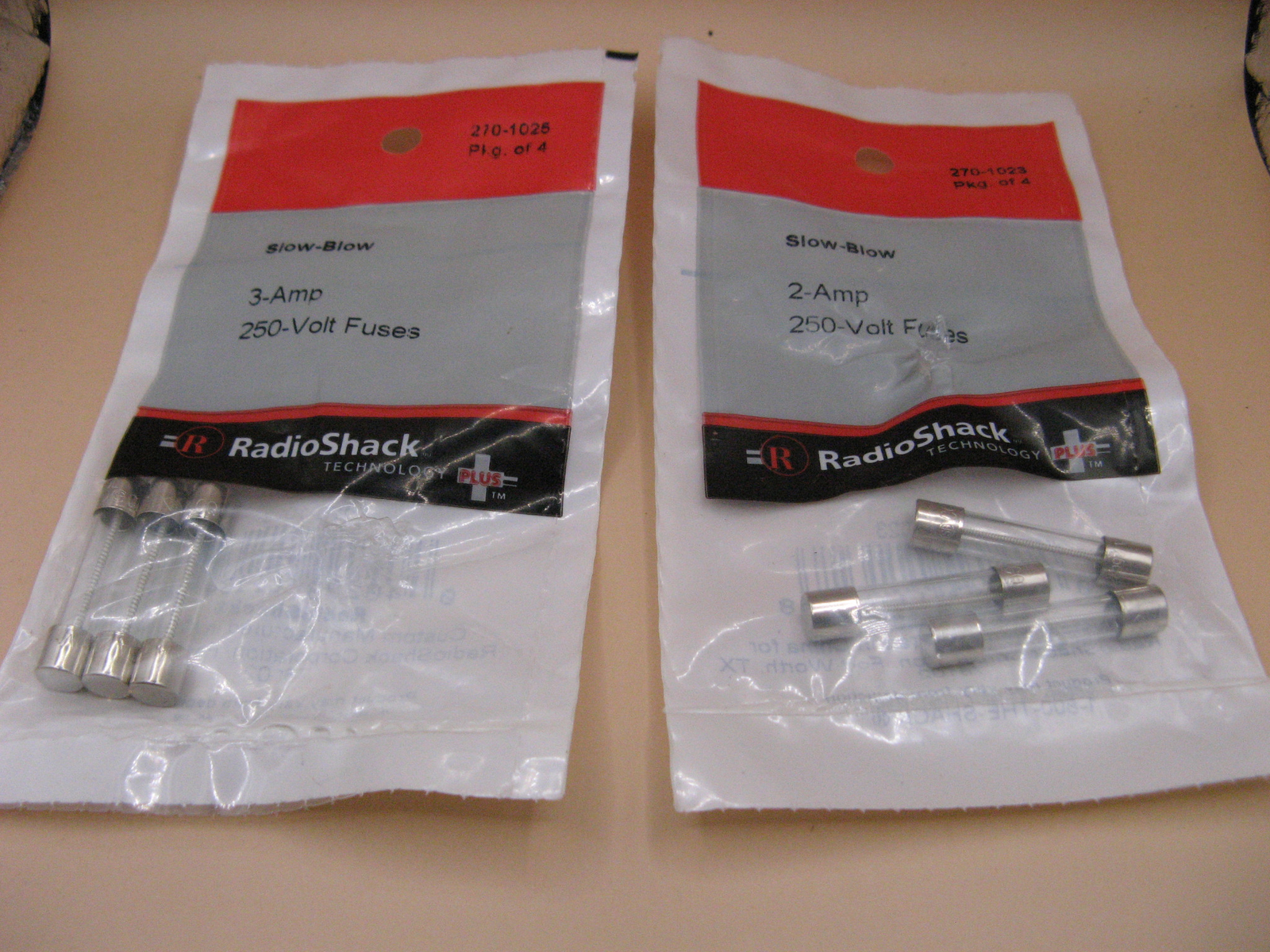 Lot Of 2 Packages Of Radio Shack 2 and 3 amp Fuses 3 Fuses per Package ...