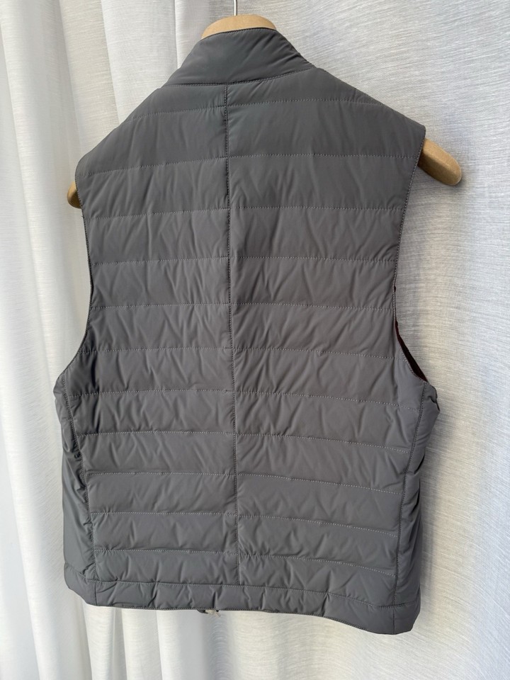 $1950 Brunello Cucinelli quilted padded down gilet Men Size M Goose ...