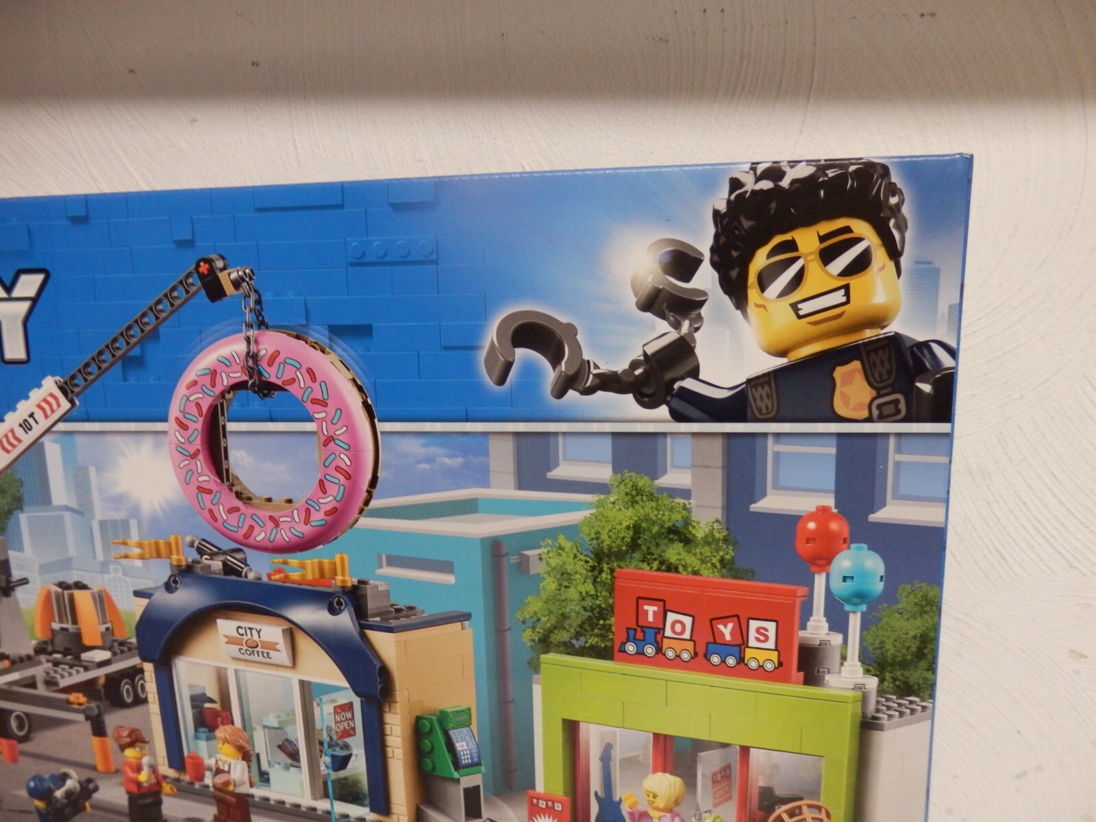 LEGO CITY: Donut shop opening (60233) for sale online | eBay