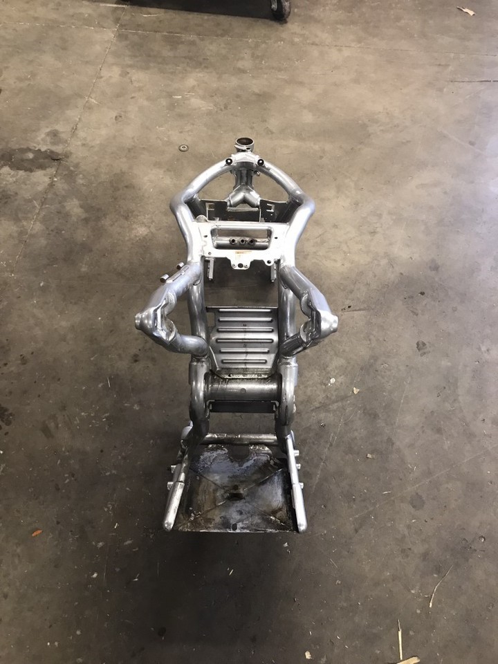 06 Harley-Davidson VRSCR Street Rod Frame Chassis | eBay