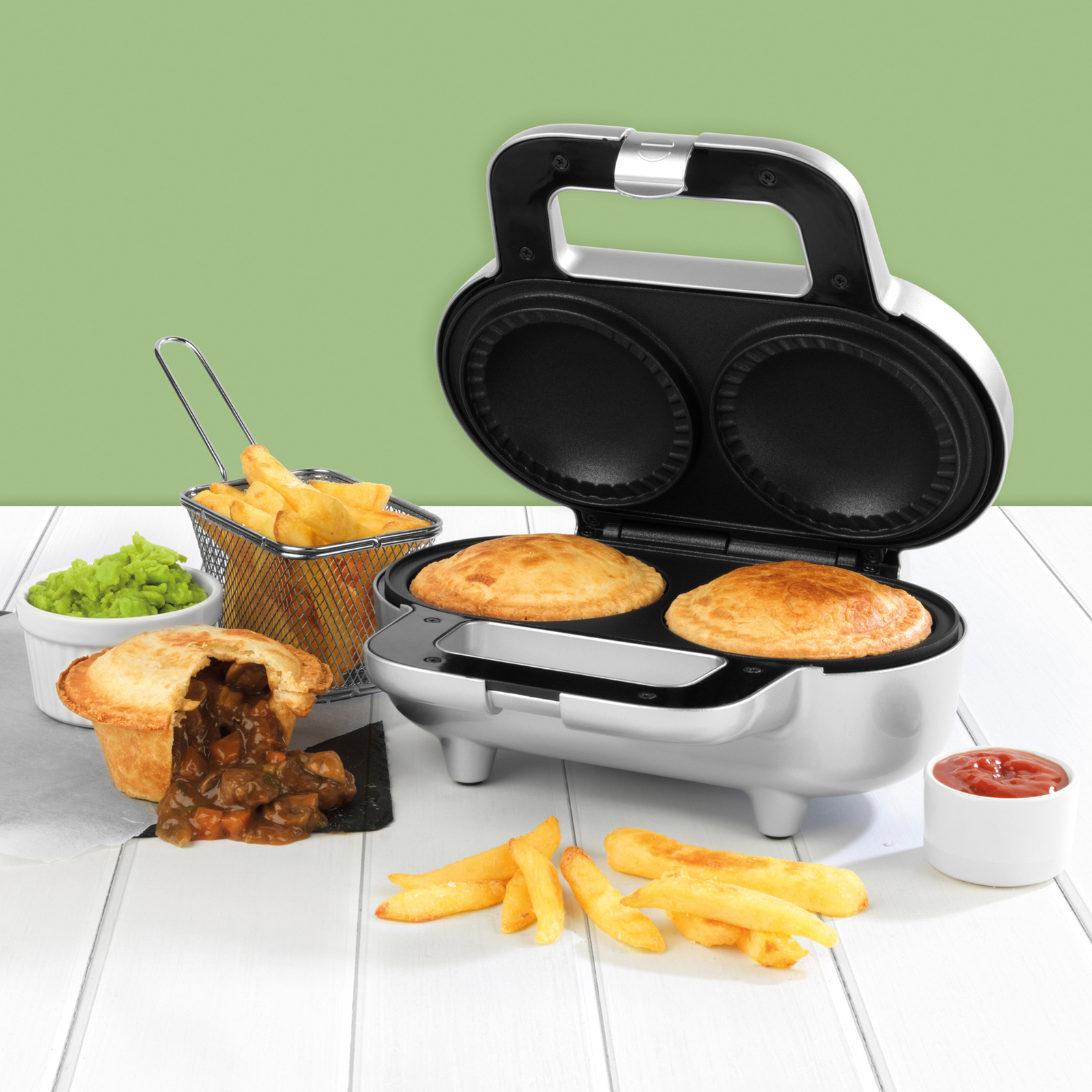 Pie Maker Double Deep Fill Non-Stick Crimped Edge Easy Clean 900W Giles ...