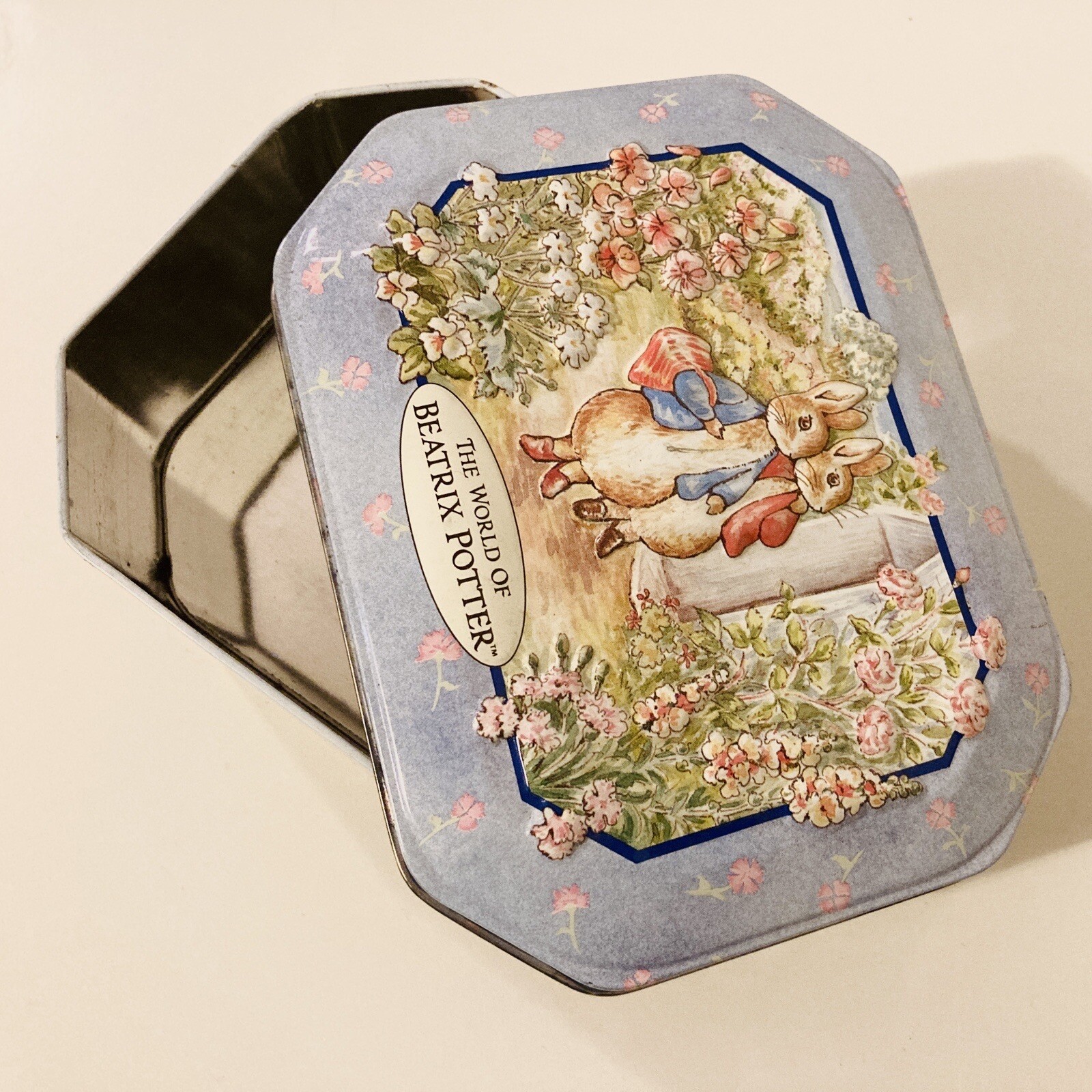VINTAGE Beatrix Potter Peter Rabbit Tin - 1995 Frederick Warne LIMITED ...
