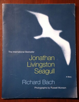 Jonathan Livingston Seagull STORY by Richard Bach Paperback 2006 ...