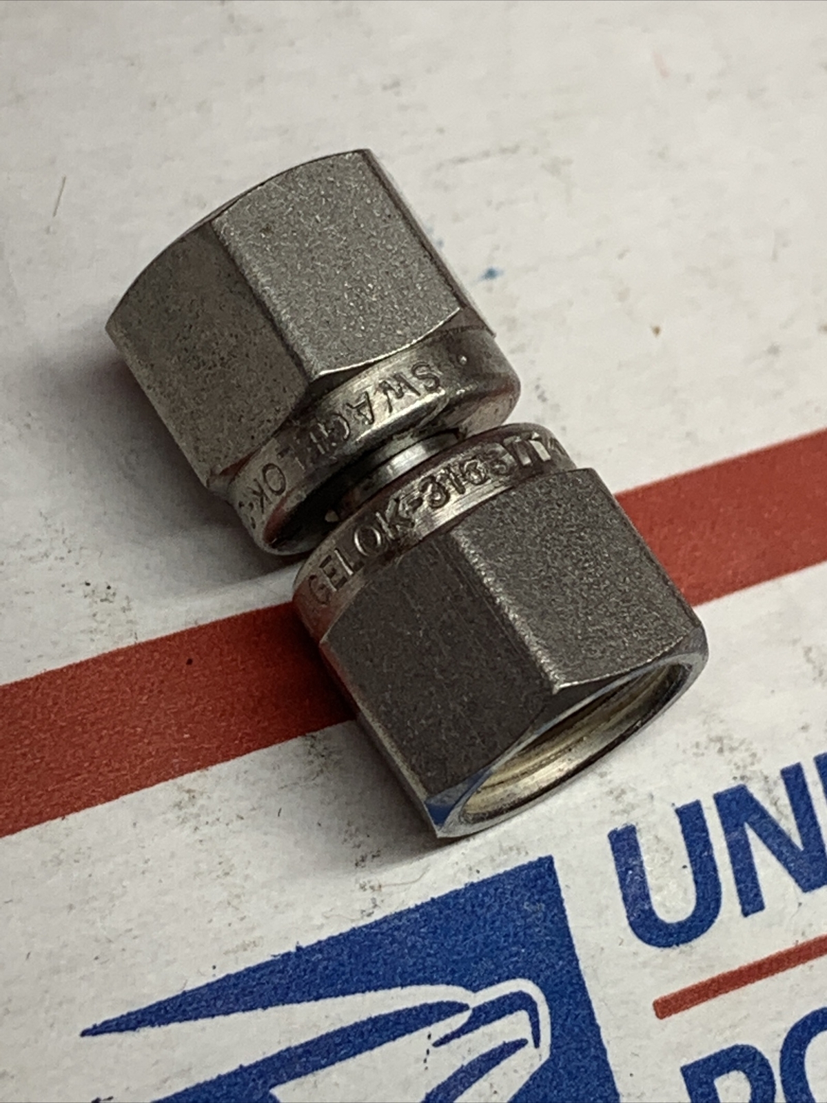 New Swagelok 1/4" Tube OD Male to Female Tube adapter Multiple ...