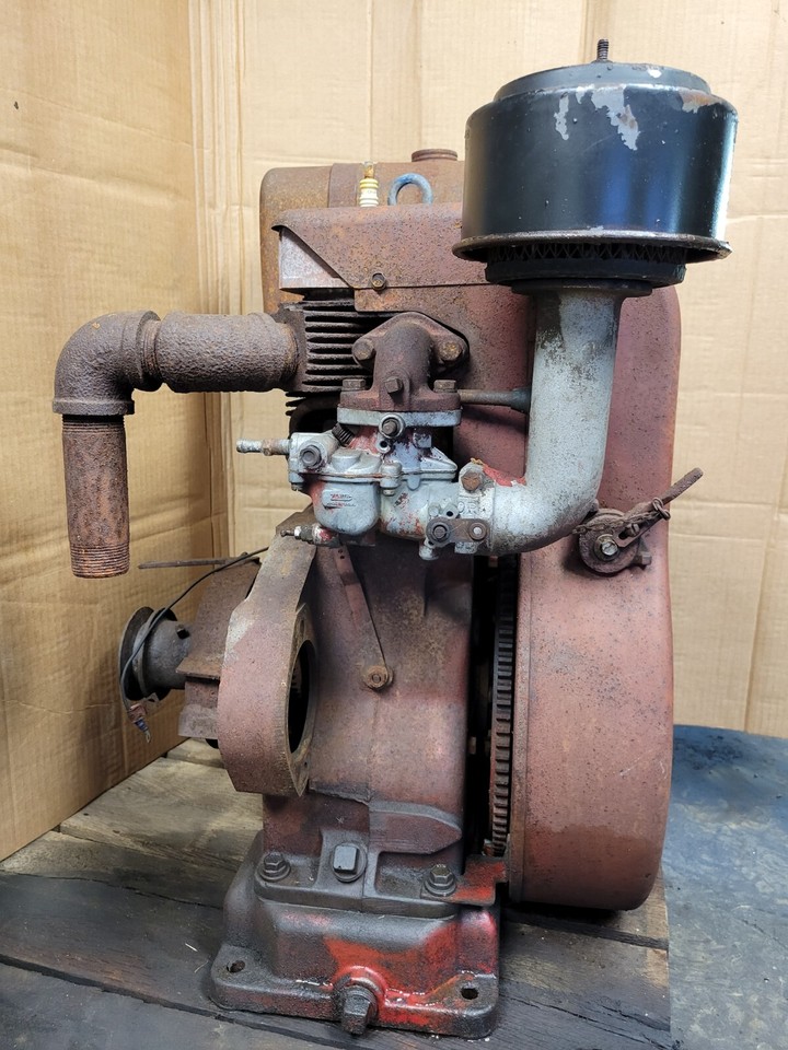 Wisconsin Model AGND Engine Spec # 347296 With Fuel tank Needs Magneto ...