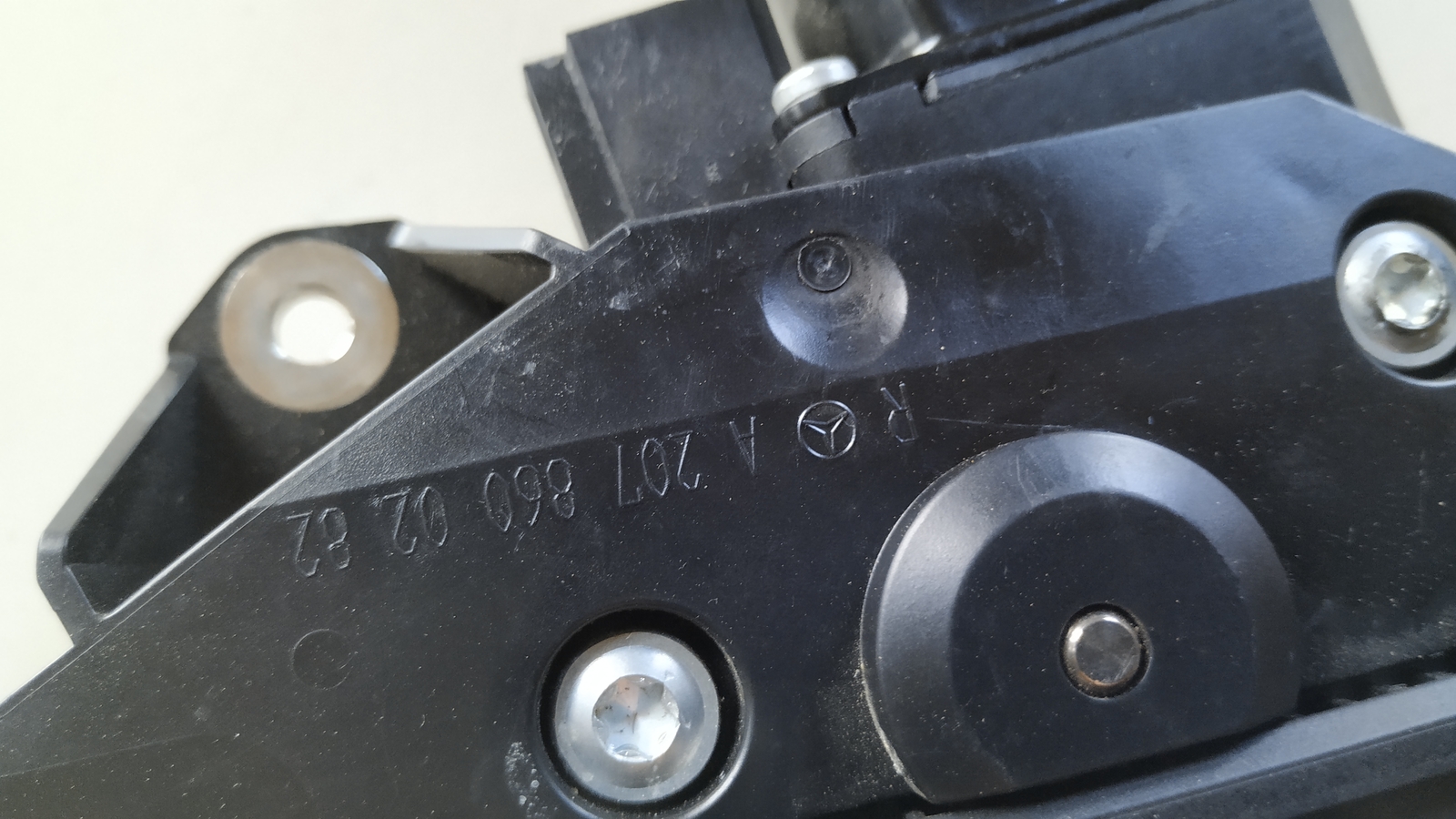 Gurtbringer A2078600282 Vorne Rechts Mercedes E Klasse W207 | eBay