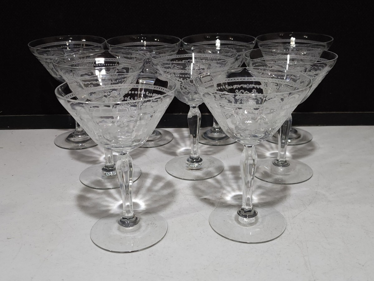 Vintage1950s Glassware Pattern Identification