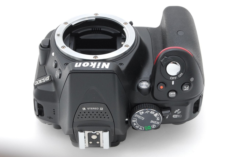 [TOP MINT]S/C1300 Nikon D5300 SLR + AF-P 18-55mm and AF-S 55-200m Lens ...