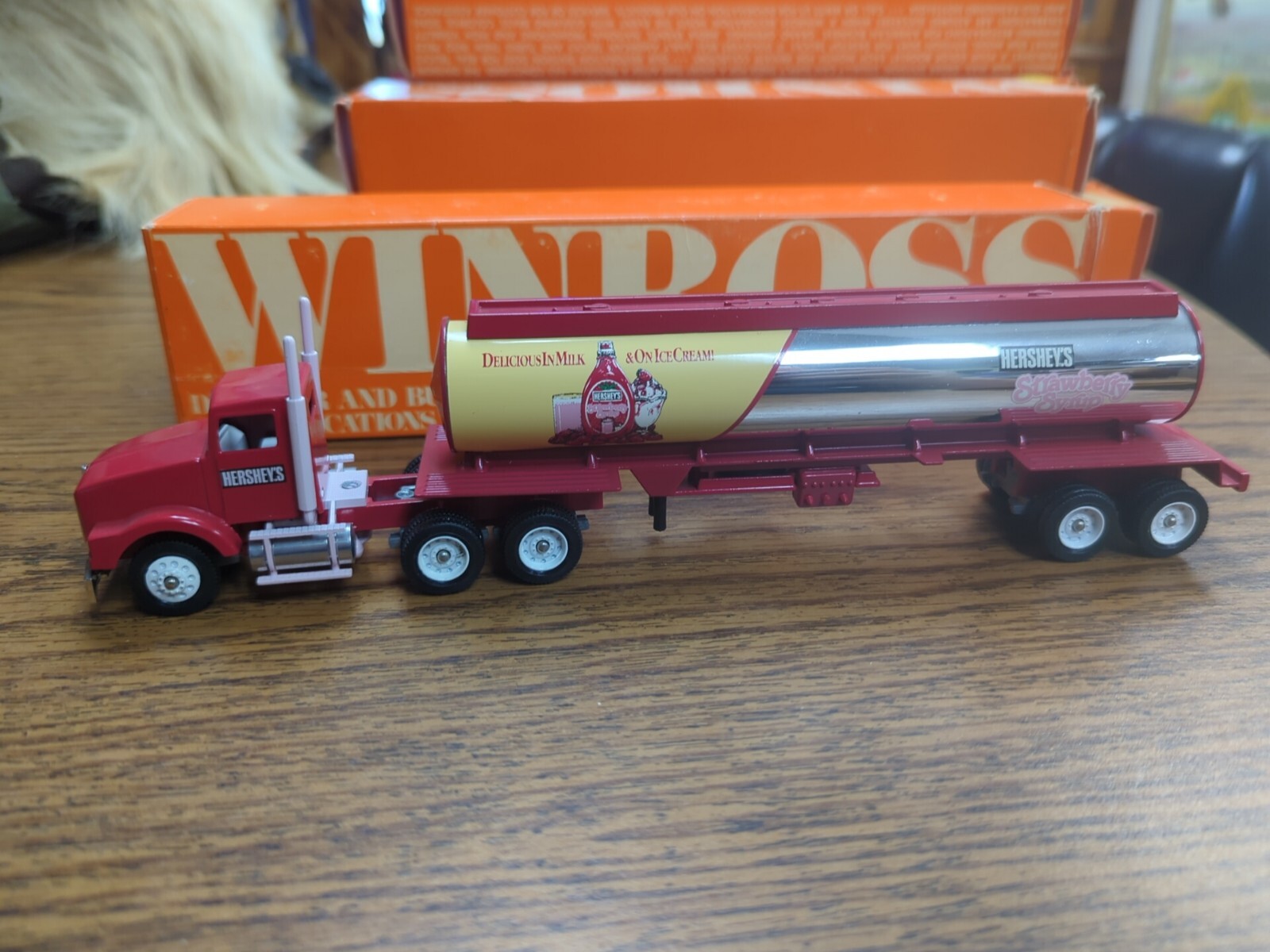 1/64 Winross Semi Truck Hershey's Strawberry Syrup | eBay