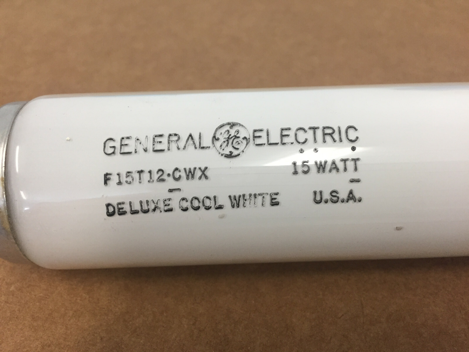 LOT OF 2 GE F15T12-CWX FLUORESCENT LAMP DELUXE COOL WHITE 18" 15W | eBay