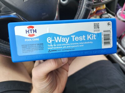 HTH Pool Care 6-Way Test Kit. Test Chlorine, Bromine, Alkalinity ...