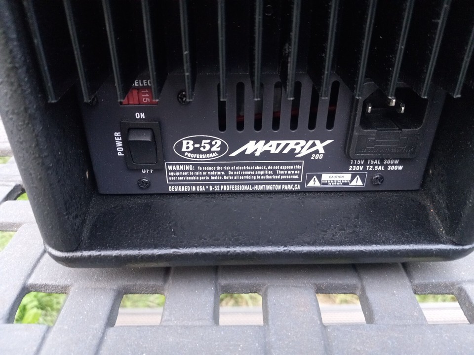 PAIR OF B-52 - MATRIX 200 - 100W SPEAKERS - SOUND GREAT - EXCELLENT ...