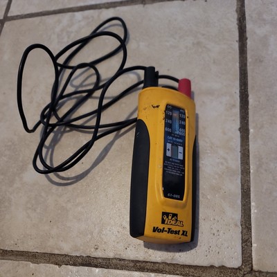 Amp & Voltmeters - Wiggy Voltage Tester