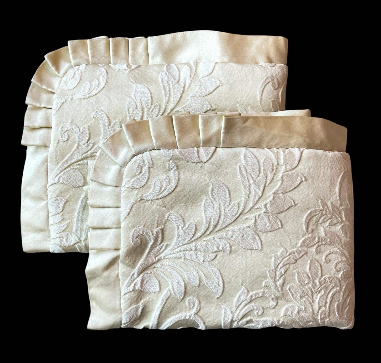 J. Queen New York Marquis Ivory Pillow Shams Damask 22x29